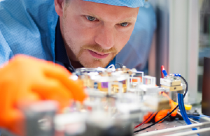 ILT-Wissenschaftler Dr. Stefan Hengesbach erhält den WLT-Preis 2015 ...