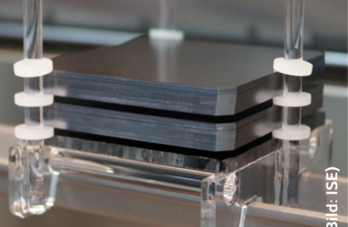 Photovoltaikausbau: Hocheffiziente Solarzellen doppelt so schnell ...